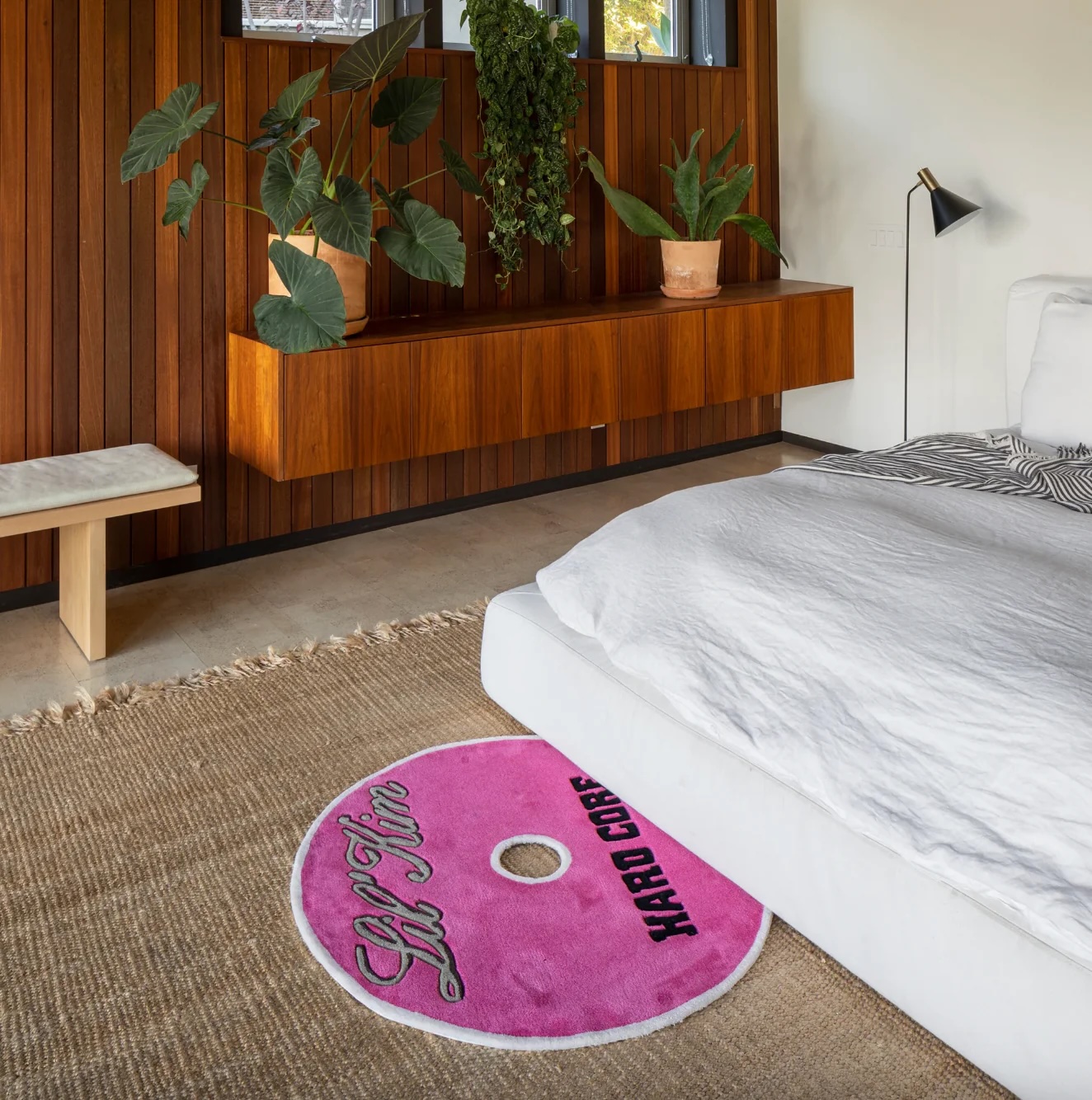 Curves by Sean Brown x Etiket Pop-Up - Etiket Journal